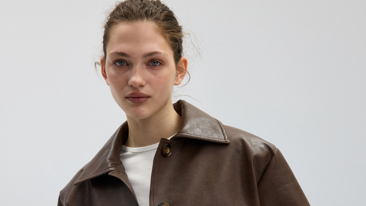 Весна с COOSH: структурные силуэты, деним и стильная классика