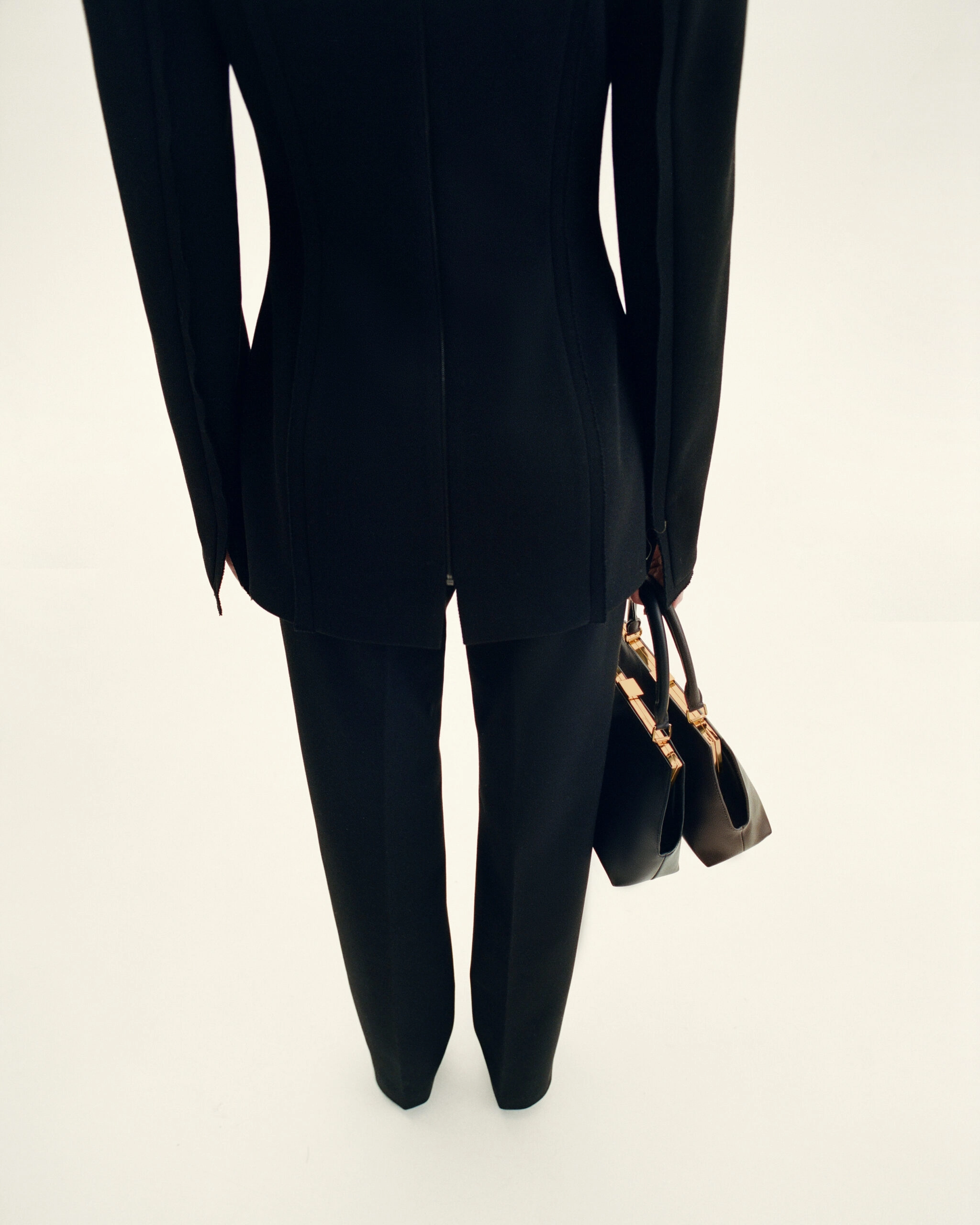 ELENAREVA представляет новую коллекцию сезона осень-зима 2025